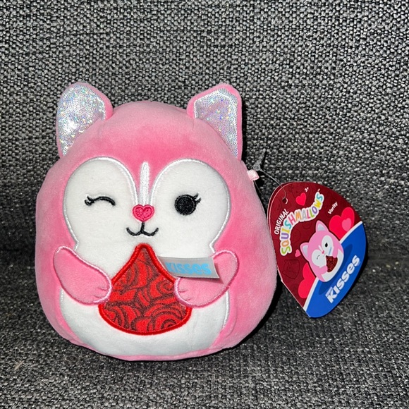 Squishmallows | Toys | Rare 5 Valentines Day Varity The Chipmunk W Red ...